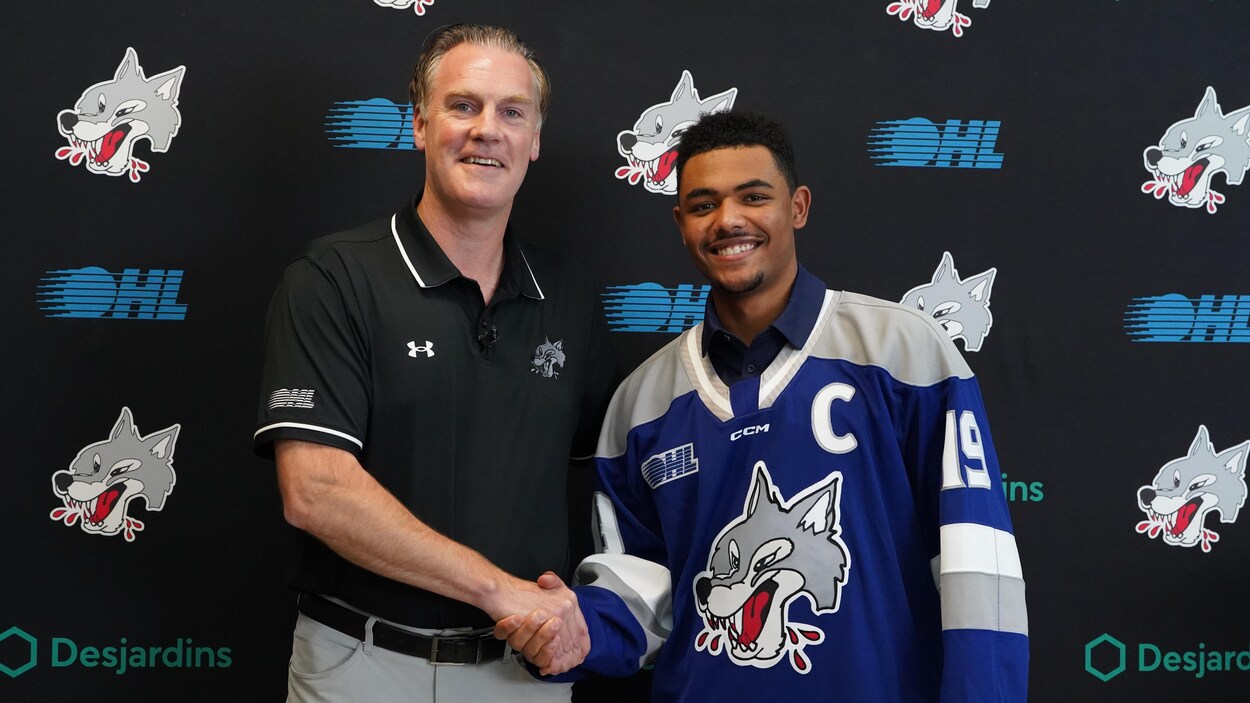 Donovan McCoy est le nouveau capitaine des Wolves | Radio-Canada