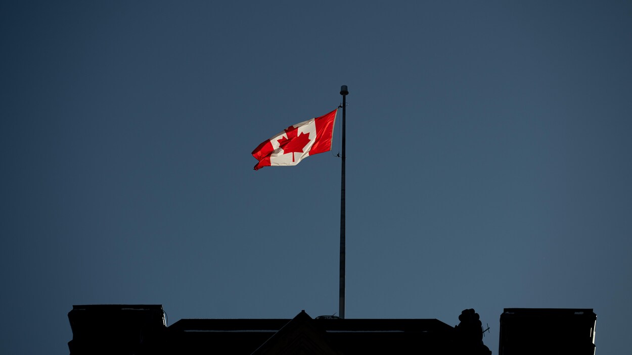 Contestation de la prorogation du Parlement : un juge valide une ...