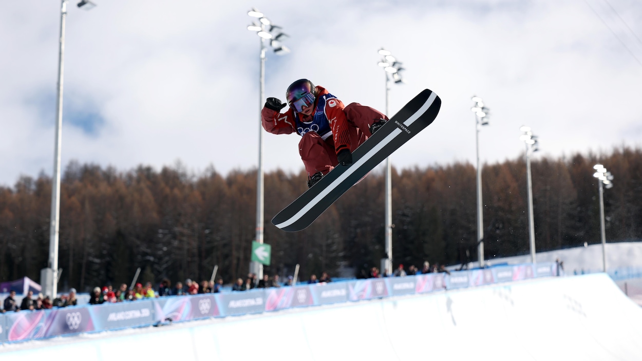 Elizabeth Hosking, seule Canadienne en finale de la demi-lune en surf ...