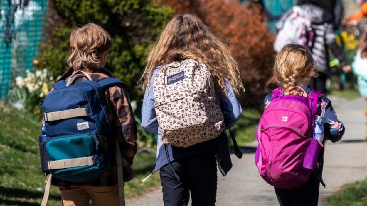 Rentrée scolaire : des horaires changent | En bref | Radio-Canada
