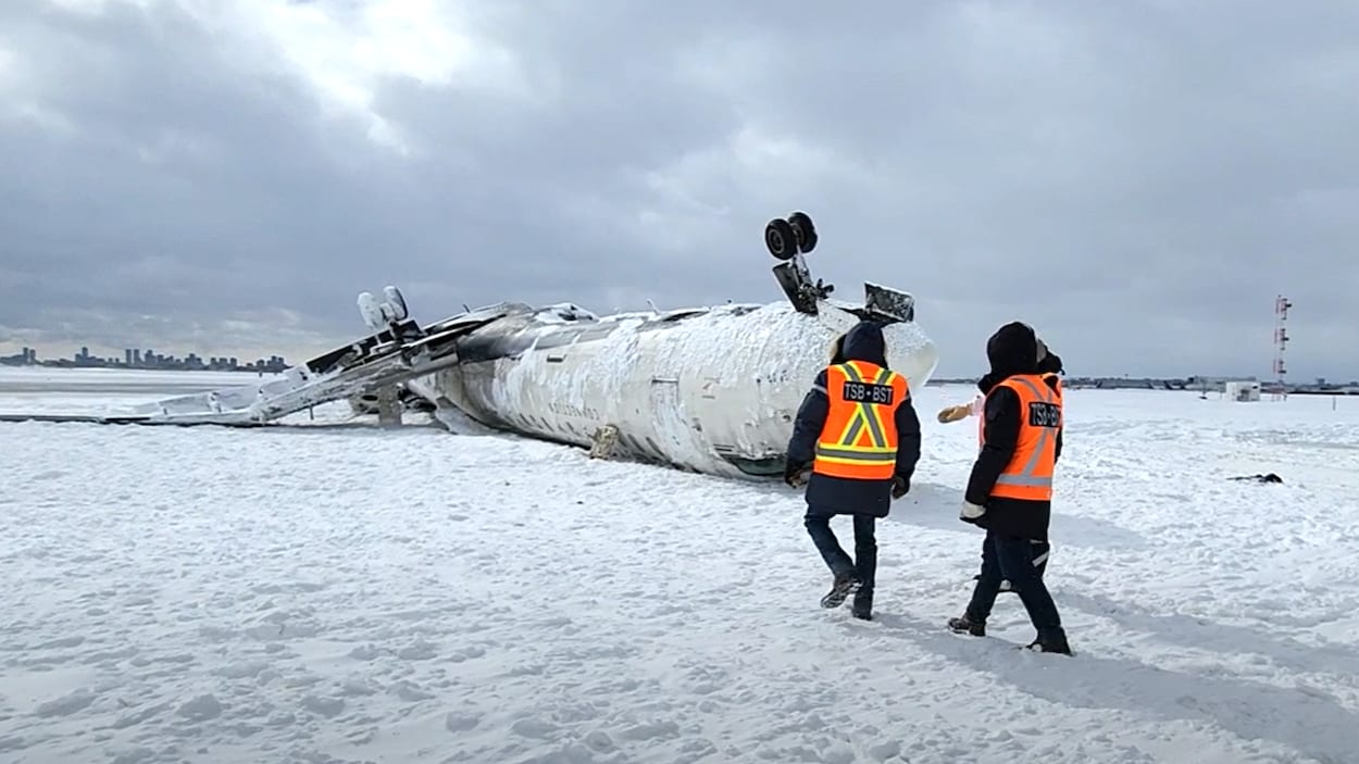 Écrasement d’avion à Toronto : un 1er rapport d’enquête attendu jeudi ...