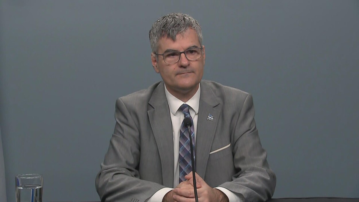 Le ministre Éric Caire poursuivi en diffamation pour 1,2 M$ | Radio-Canada