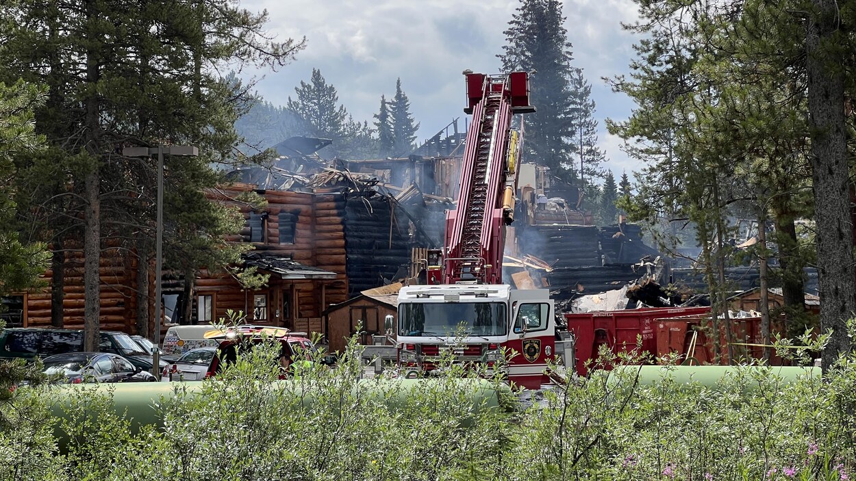 Une personne mise en détention en lien avec l’incendie de Lake Louise ...