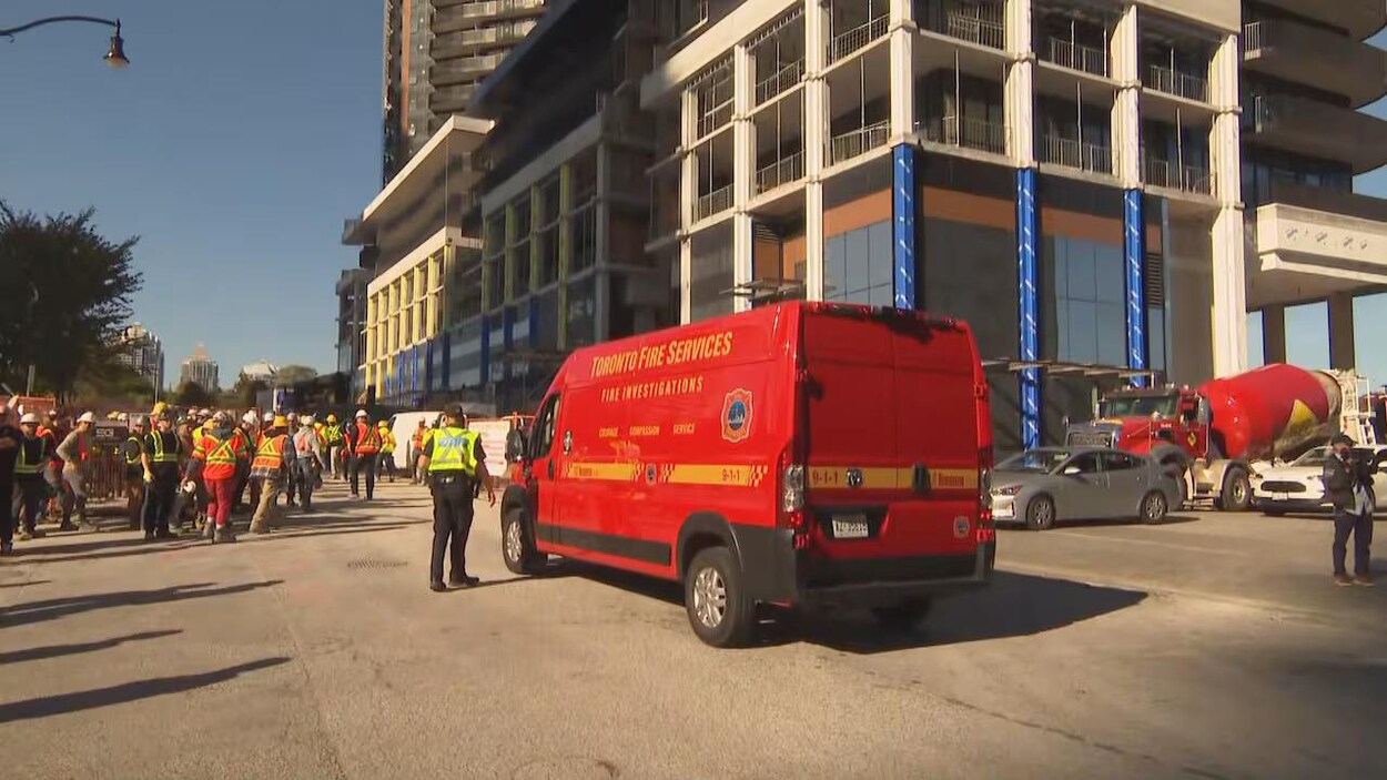 Explosion de gaz sur un chantier de construction à Toronto | Radio-Canada