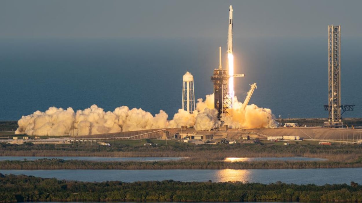 La fusée pour ramener les astronautes coincés dans la SSI a décollé ...