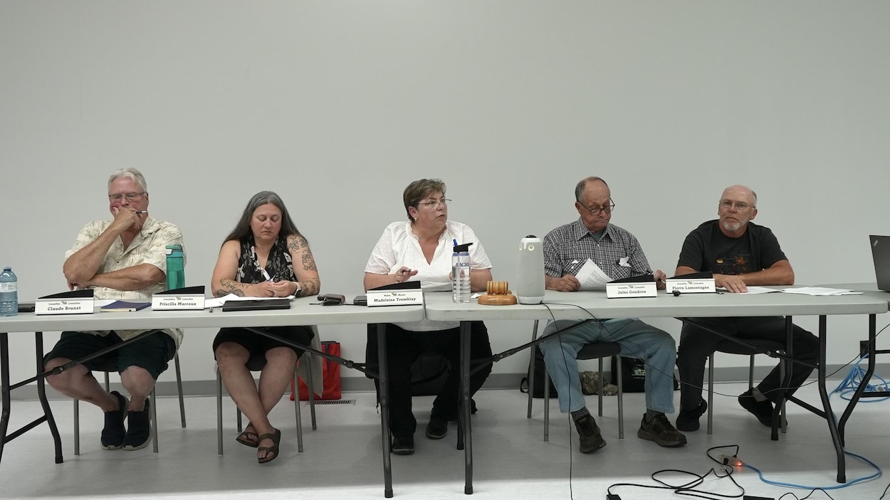 « On a épuisé toutes nos alternatives » : Fauquier-Strickland accepte l ...