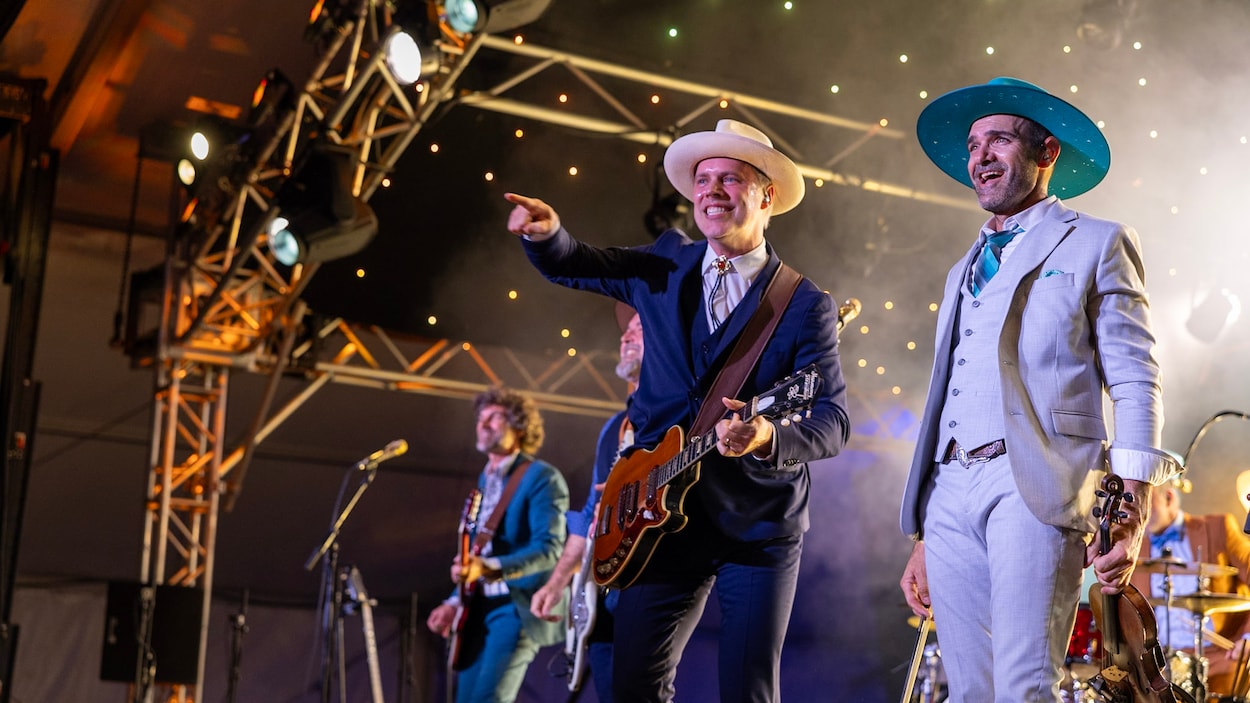 George Belliveau sur un nuage grâce au succès de Salebarbes | Radio-Canada