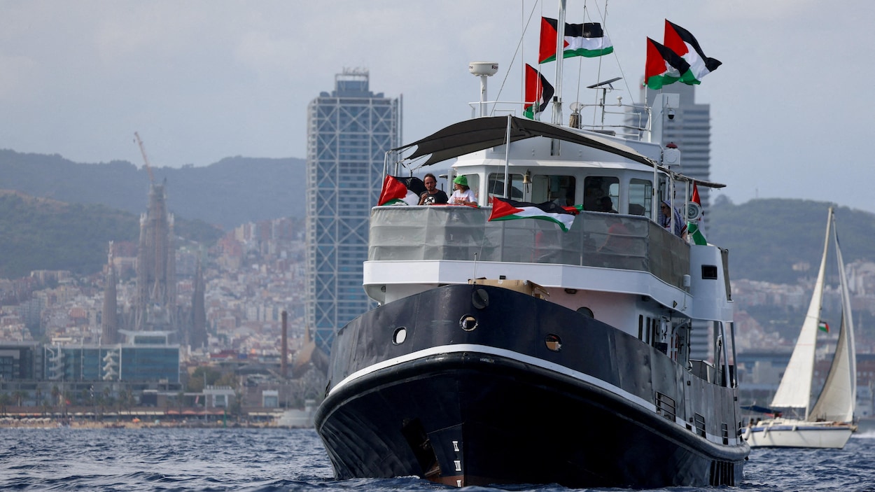 Après un bref retour à Barcelone, la flottille pour Gaza reprend la mer ...