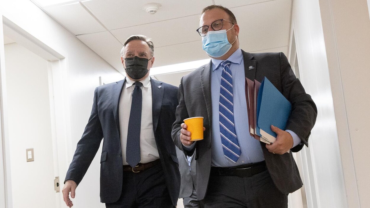 François Legault discute politique avec Jonathan Lapierre | Radio-Canada.ca