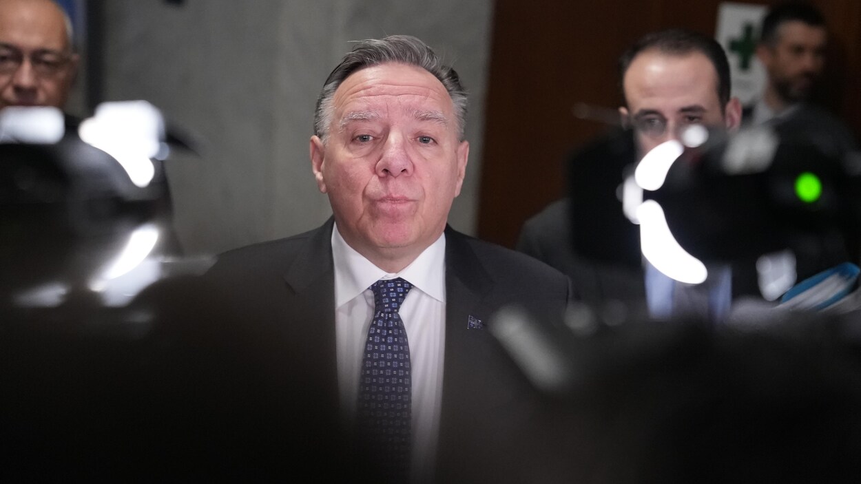 François Legault demande aux enseignants d'arrêter la grève | Info ...