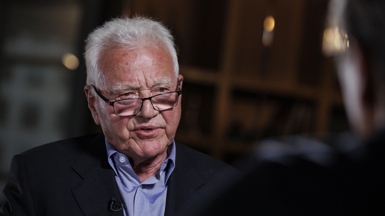 Accusé d’agressions sexuelles, Frank Stronach choisit un procès devant ...