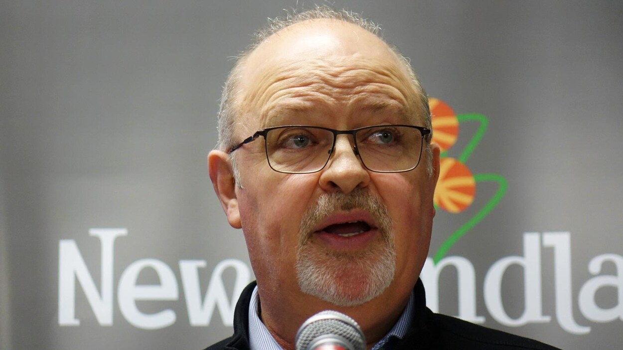 Le ministre Hutton dit qu’il milite pour l’agrandissement de l’école ...