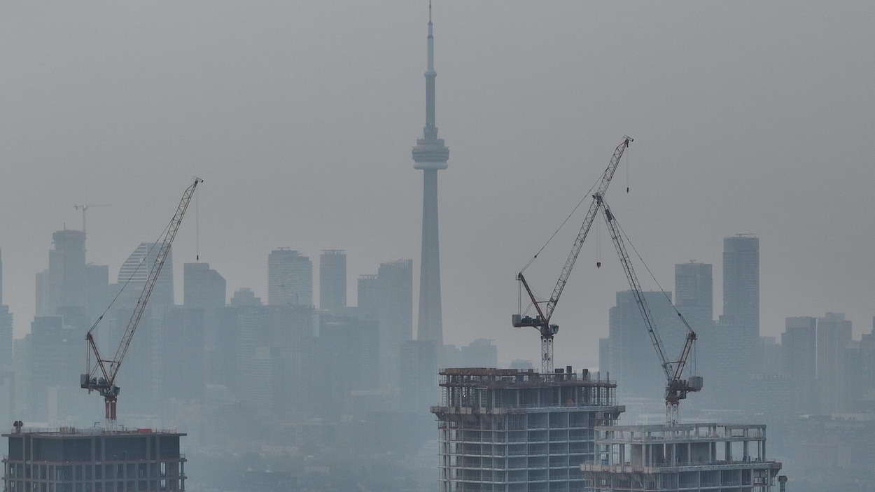 Toronto encore parmi les pires villes au monde pour la qualité de l’air ...