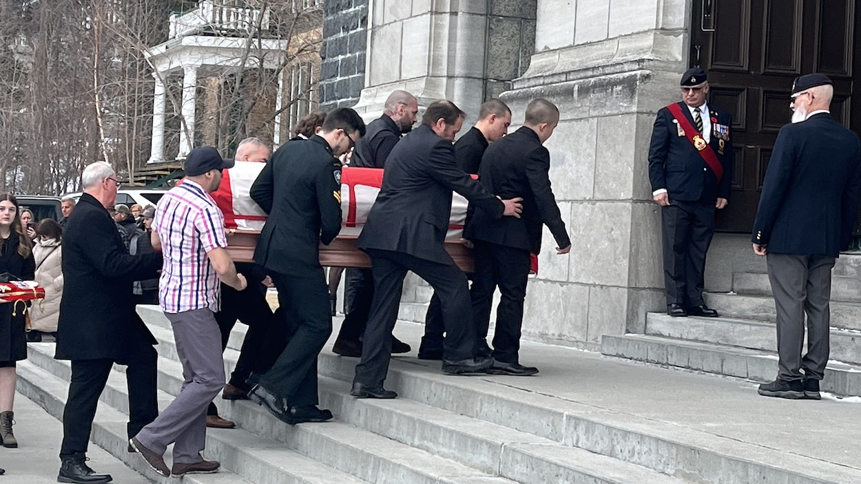 Un dernier hommage pour Alain Derasp, mort en Ukraine | Radio-Canada