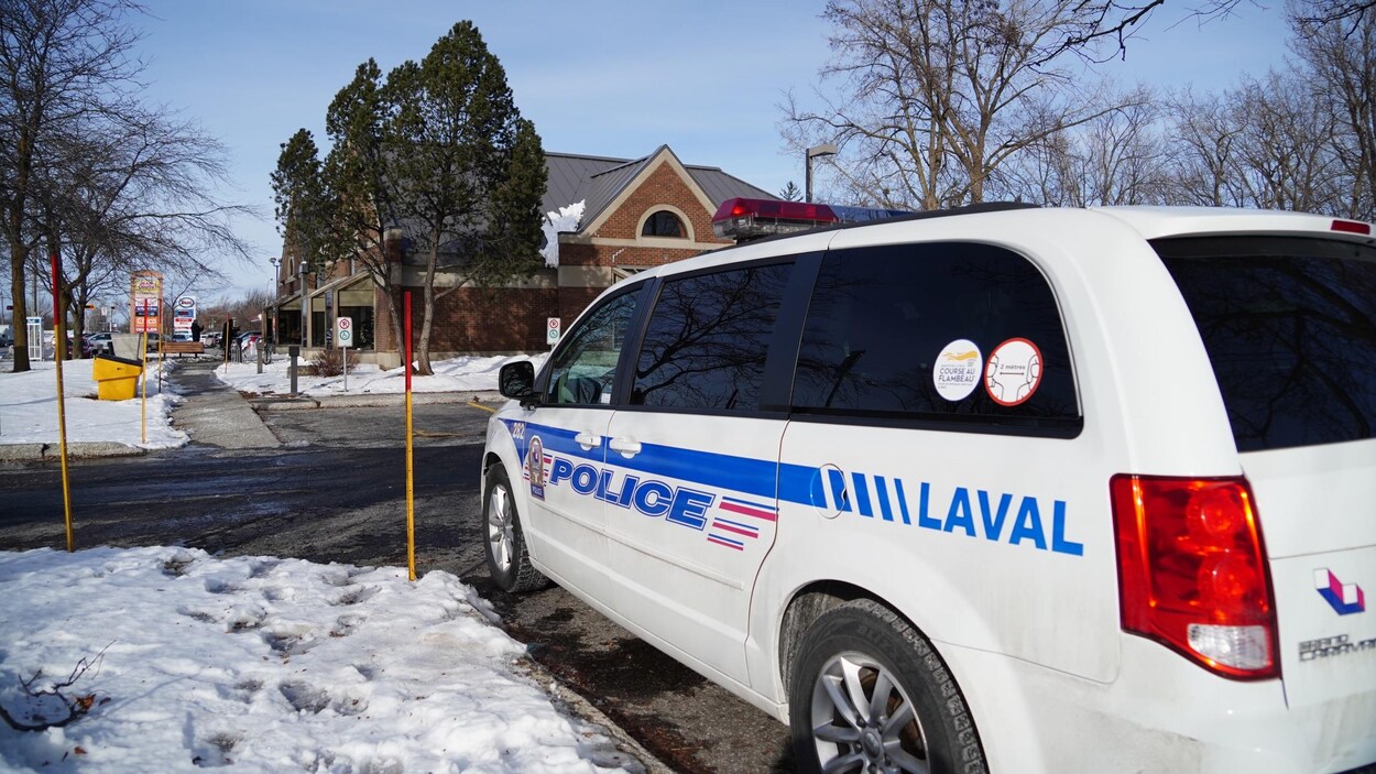 Fusillade dans une bibliothèque : le maire de Laval dénonce un geste ...