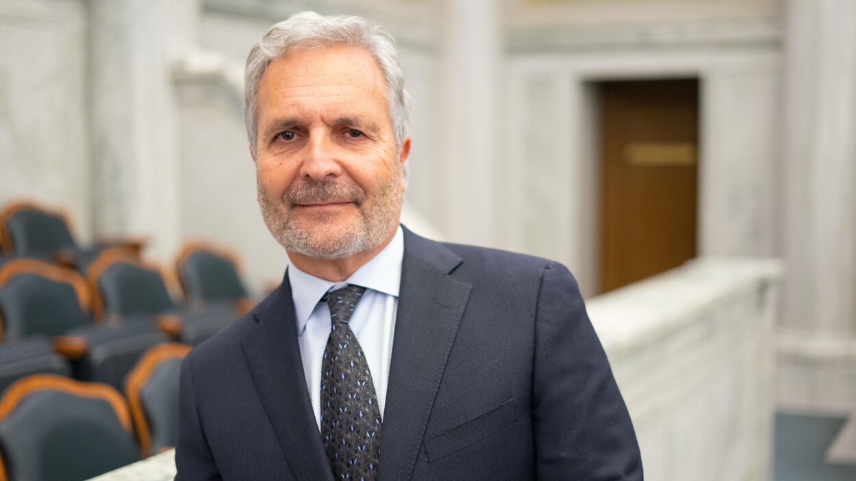 Pour le juge en chef Glenn Joyal, il faut « normaliser » le français au ...