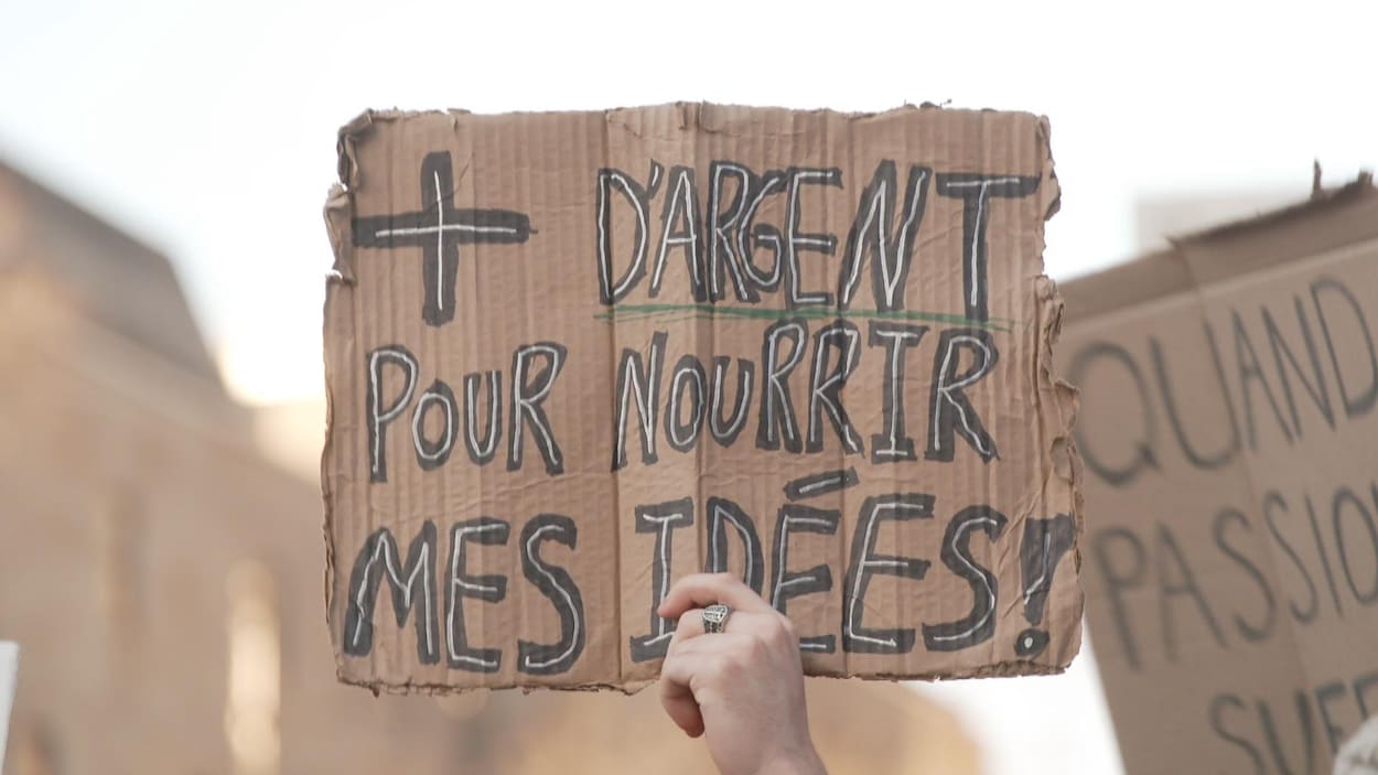 « J’aurais voulu être un artiste payé » : le Québec culturel réclame ...