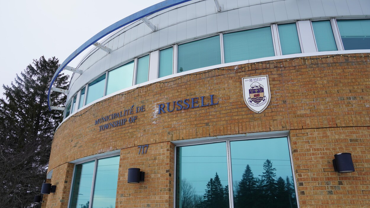 Nommé maire de Russell, le conseiller Mike Tarnowski remplace Pierre ...