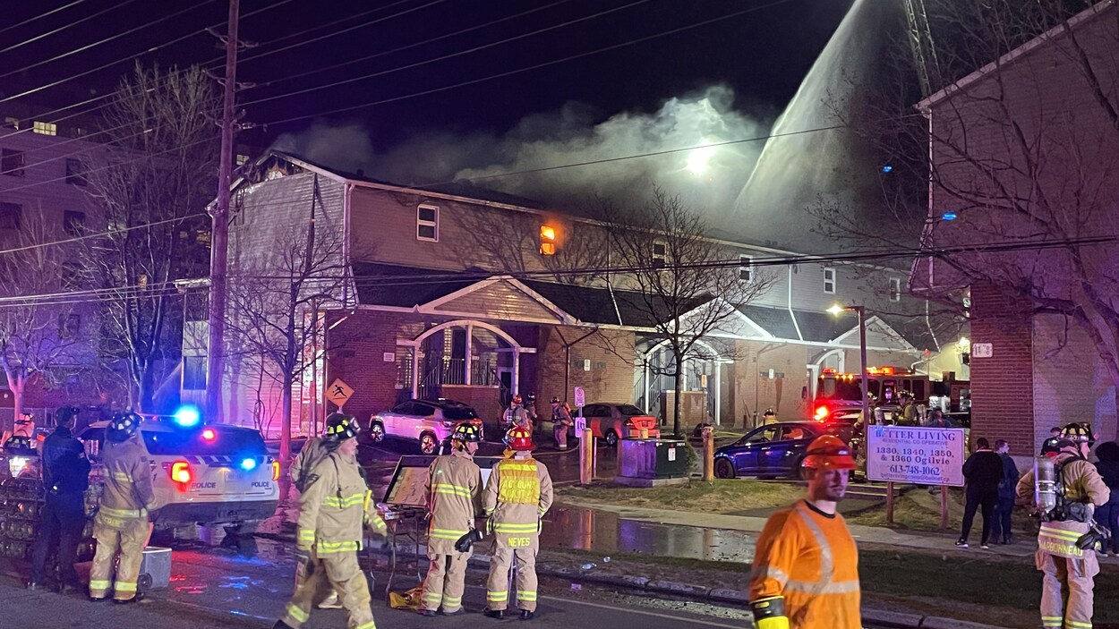 Incendie majeur dans un immeuble à logements du chemin Ogilvie, à ...