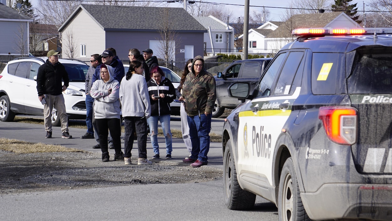 Importante opération policière à l’école secondaire de Matane | Radio ...