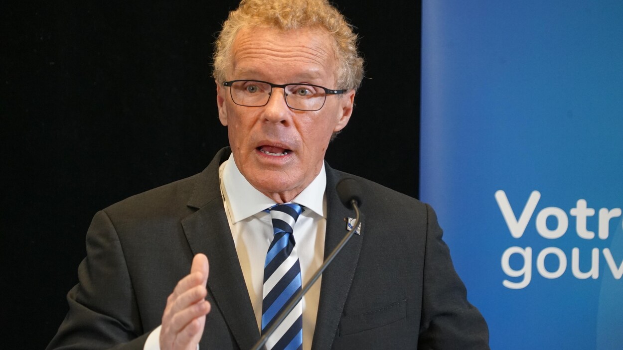 Jean Boulet remet près de 900 000 $ pour l’immigration au Bas-Saint ...