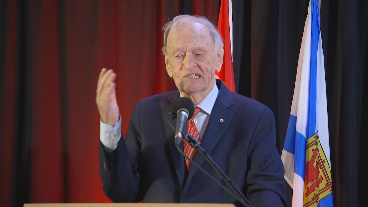 Jean Chrétien en renfort à Ronnie LeBlanc dans Acadie—Annapolis | Radio ...