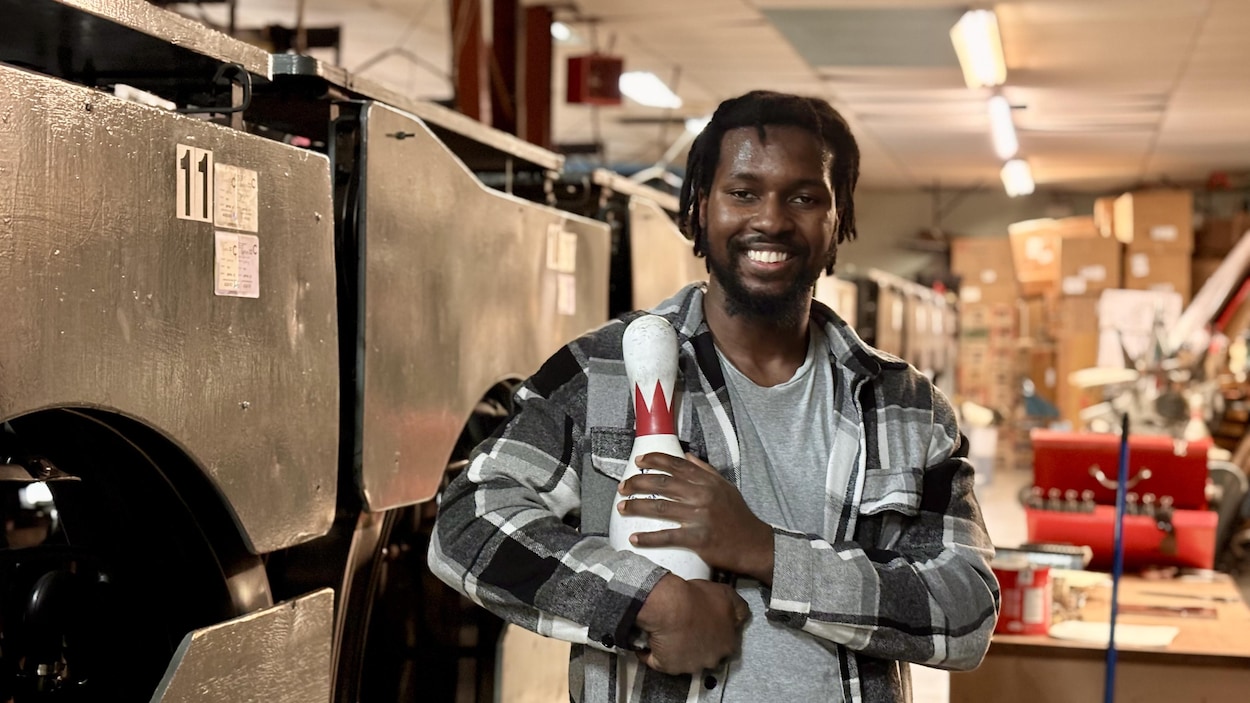 Retenir les jeunes dans la région avec un salon de quilles | Radio-Canada