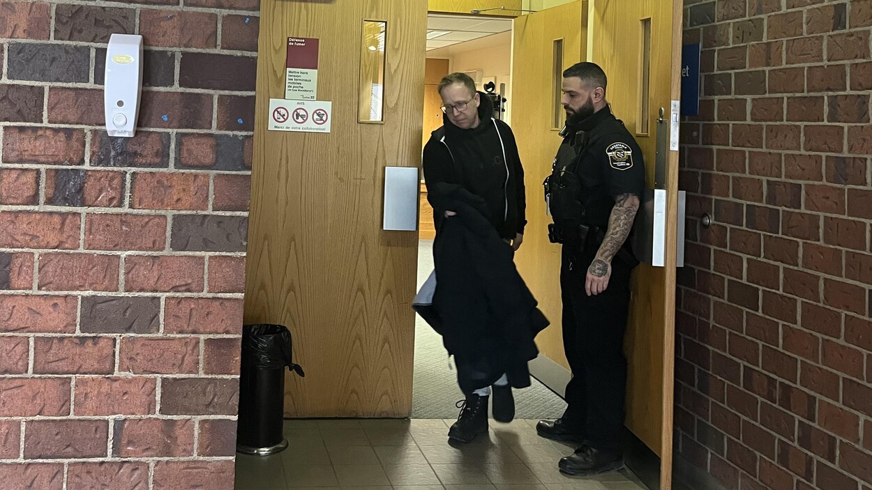 Un ancien préposé aux bénéficiaires accusé d’agressions sexuelles de ...