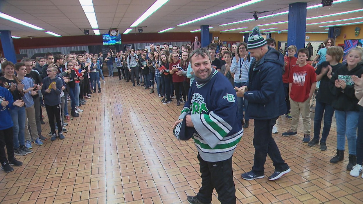 Un enseignant de Saint-Léonard-d'Aston marche 250 km pour la Fondation ...