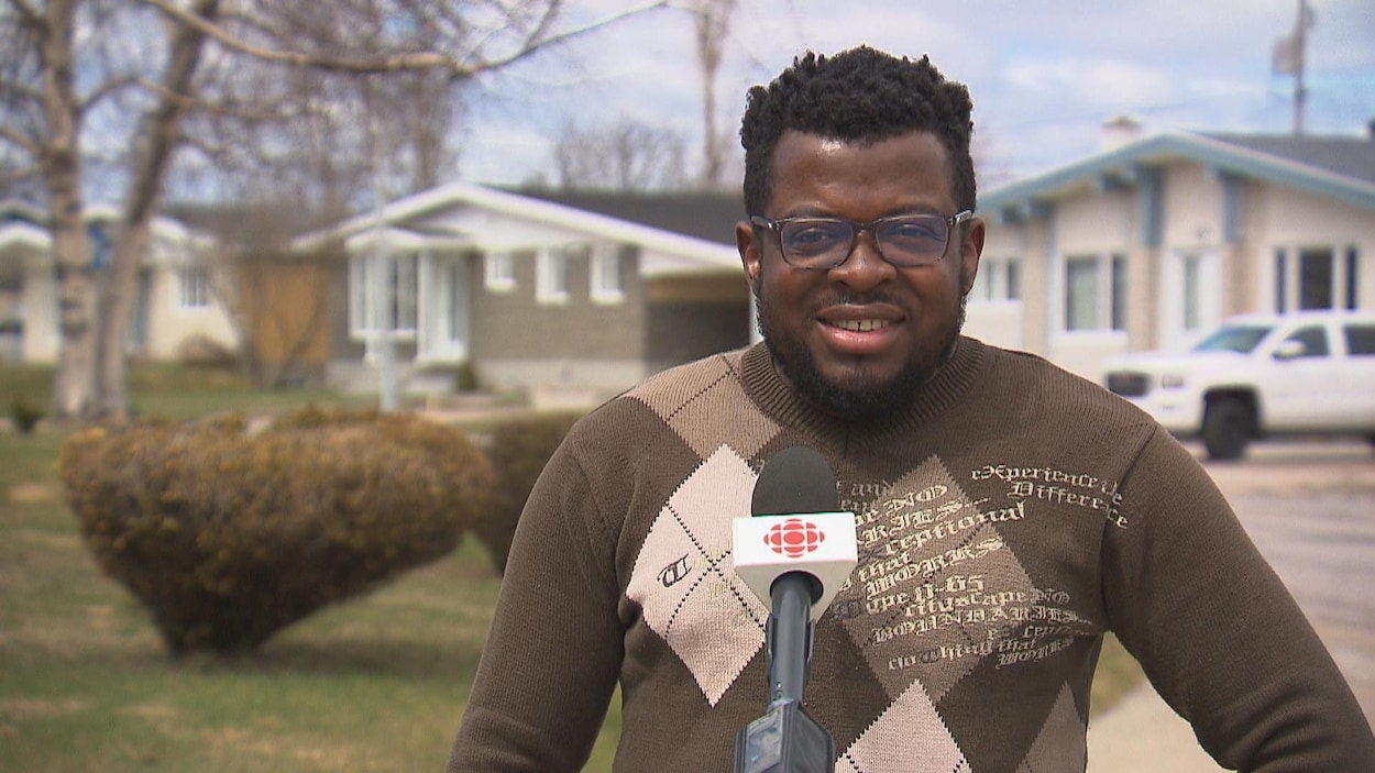 Immigrer au Canada : un résident toujours en attente après 32 mois ...