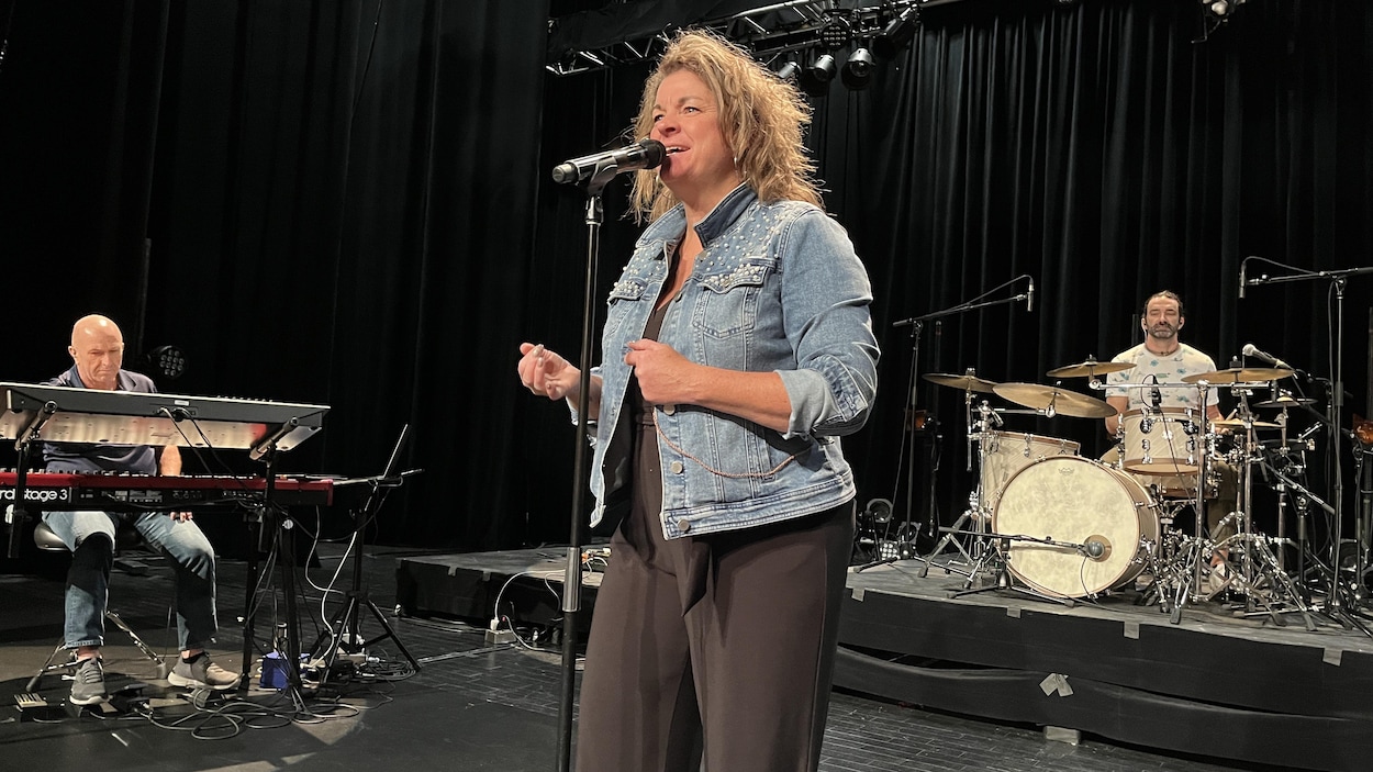 Jeanick Fournier prépare sa tournée au Théâtre Palace Arvida | Radio-Canada