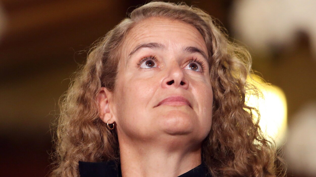Julie Payette, les deux pieds sur la planète COVID-19 | Coronavirus | Radio-Canada.ca