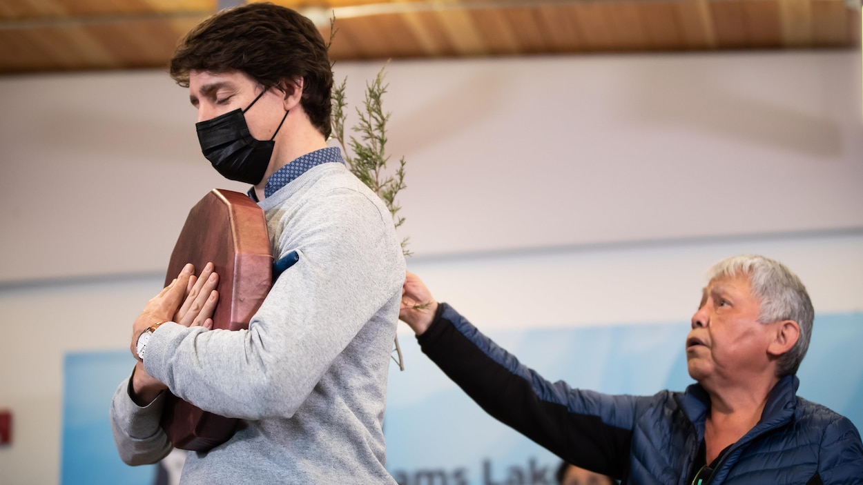 Justin Trudeau à Williams Lake : 2,9 M$ pour continuer les fouilles ...