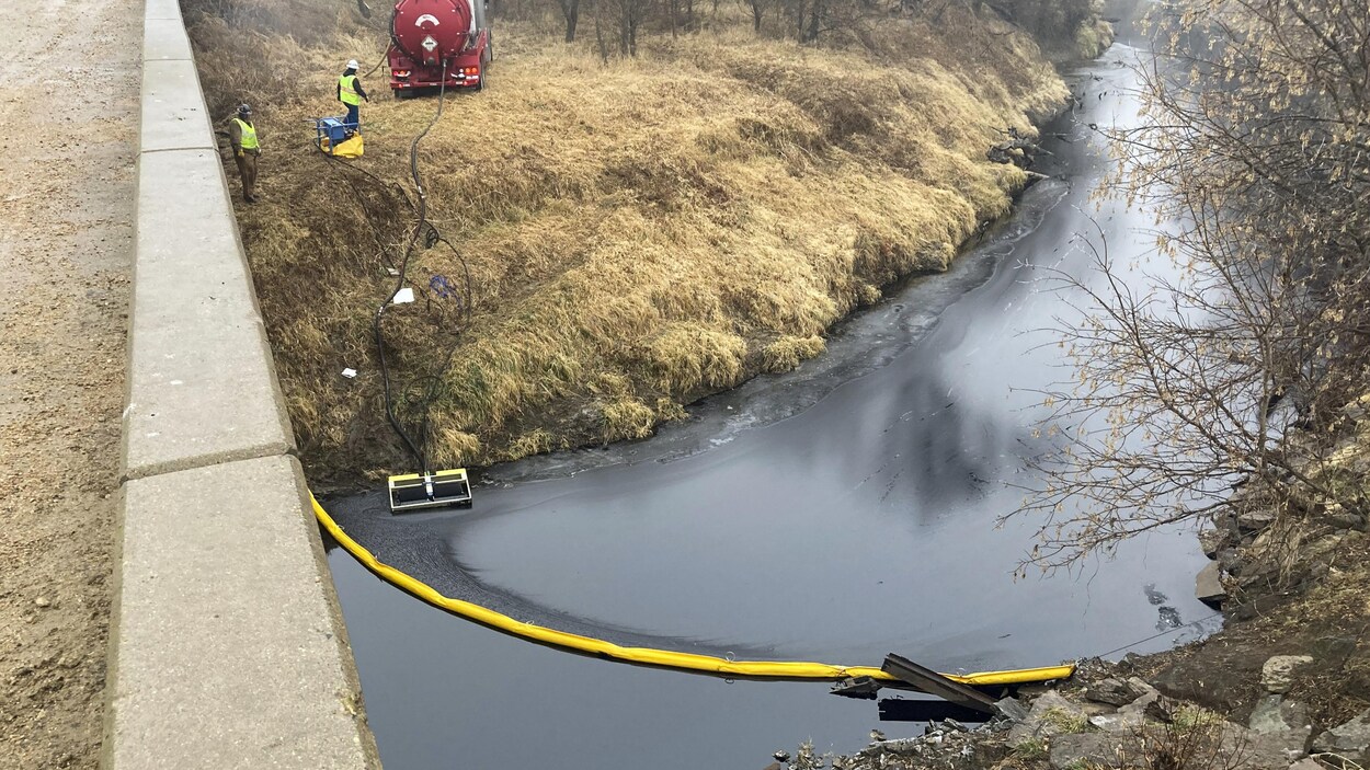 La pipeline Keystone a déversé du bitume dilué de l’Alberta | Radio-Canada
