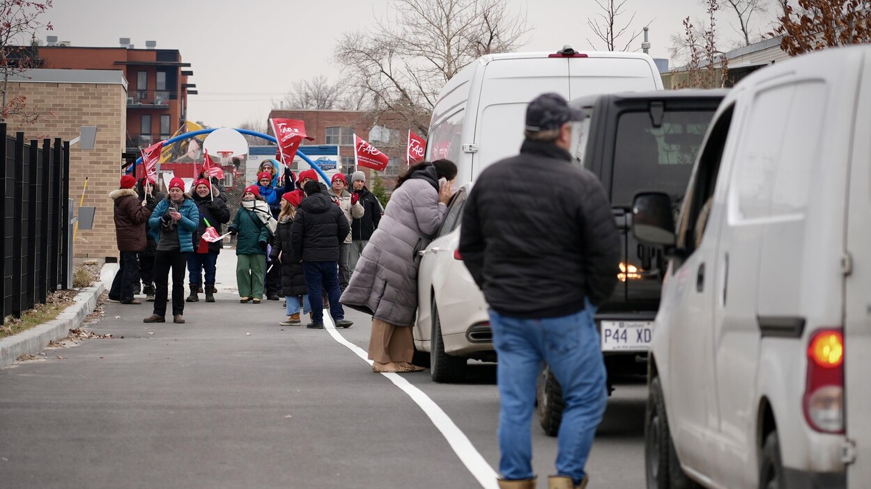 Grève de la FAE : du progrès aux tables, la tension monte devant les ...