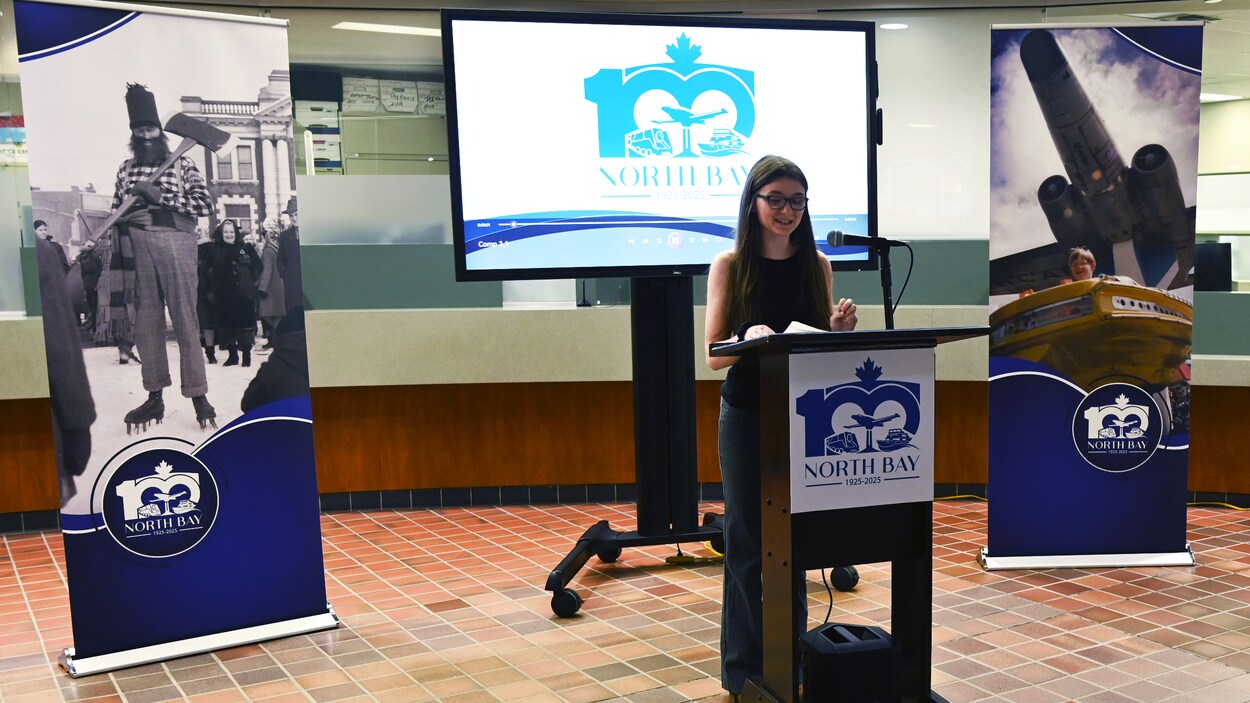 North Bay dévoile le logo officiel de son 100e anniversaire | Radio-Canada