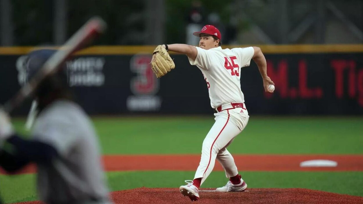 Les Royals de Kansas City repêchent le lanceur québécois Louis-Philippe ...