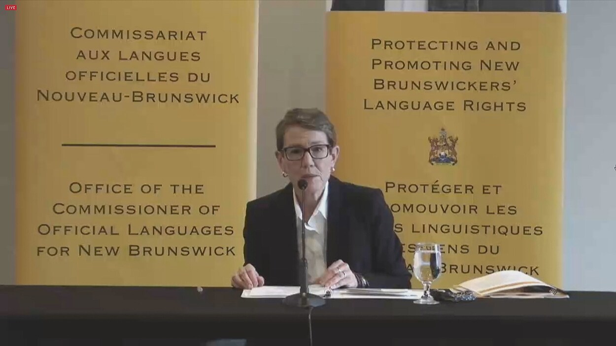 Kris Austin et les langues officielles : la commissaire MacLean ...