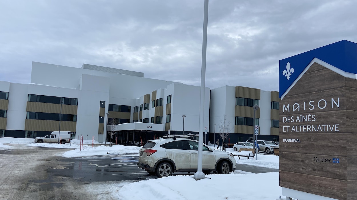 Des travailleurs nagent dans l’incertitude à la Maison des aînés de ...