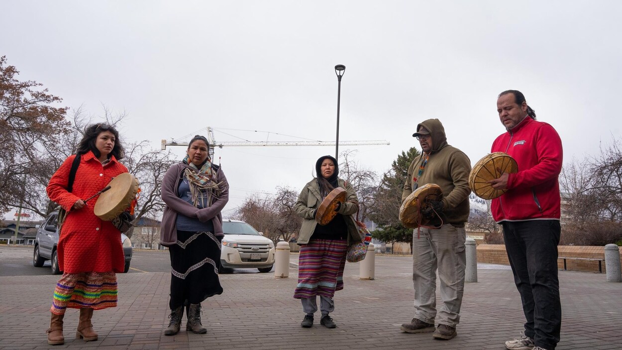 Quatre manifestantes anti-Trans Mountain condamnées à un mois de prison ...