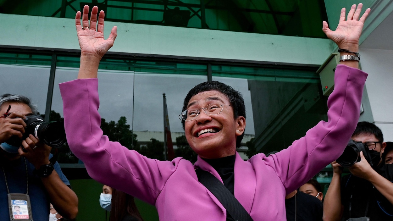 Philippines : la Nobel de la paix Maria Ressa acquittée d’évasion fiscale | Radio-Canada