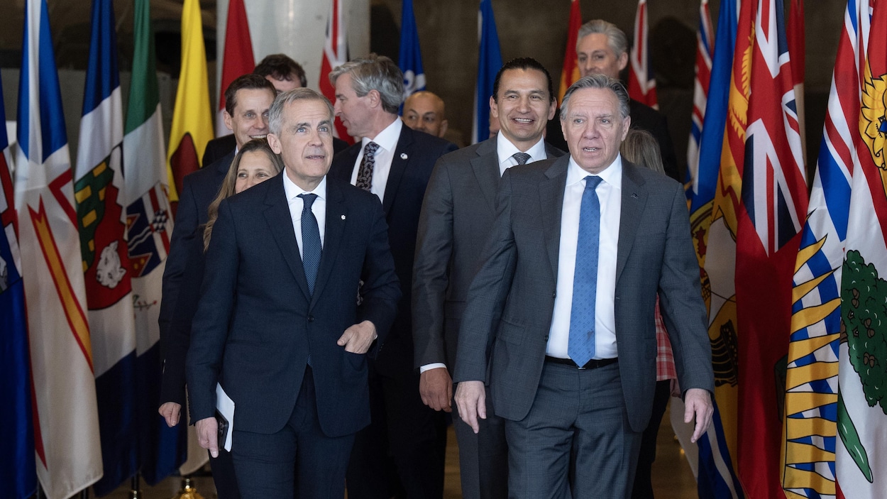 Les PM des provinces réclament à Carney la levée des barrières ...