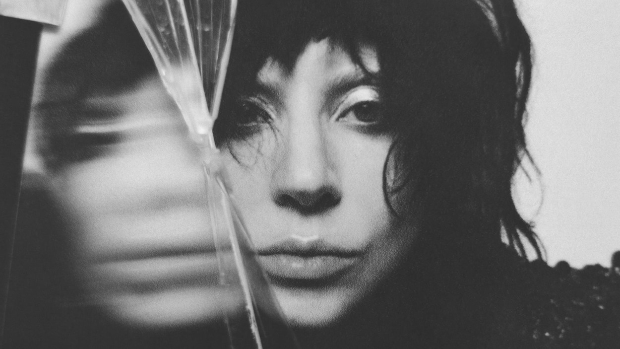 Lady Gaga incarne-t-elle un retour de la recession pop? | Brève | Radio ...