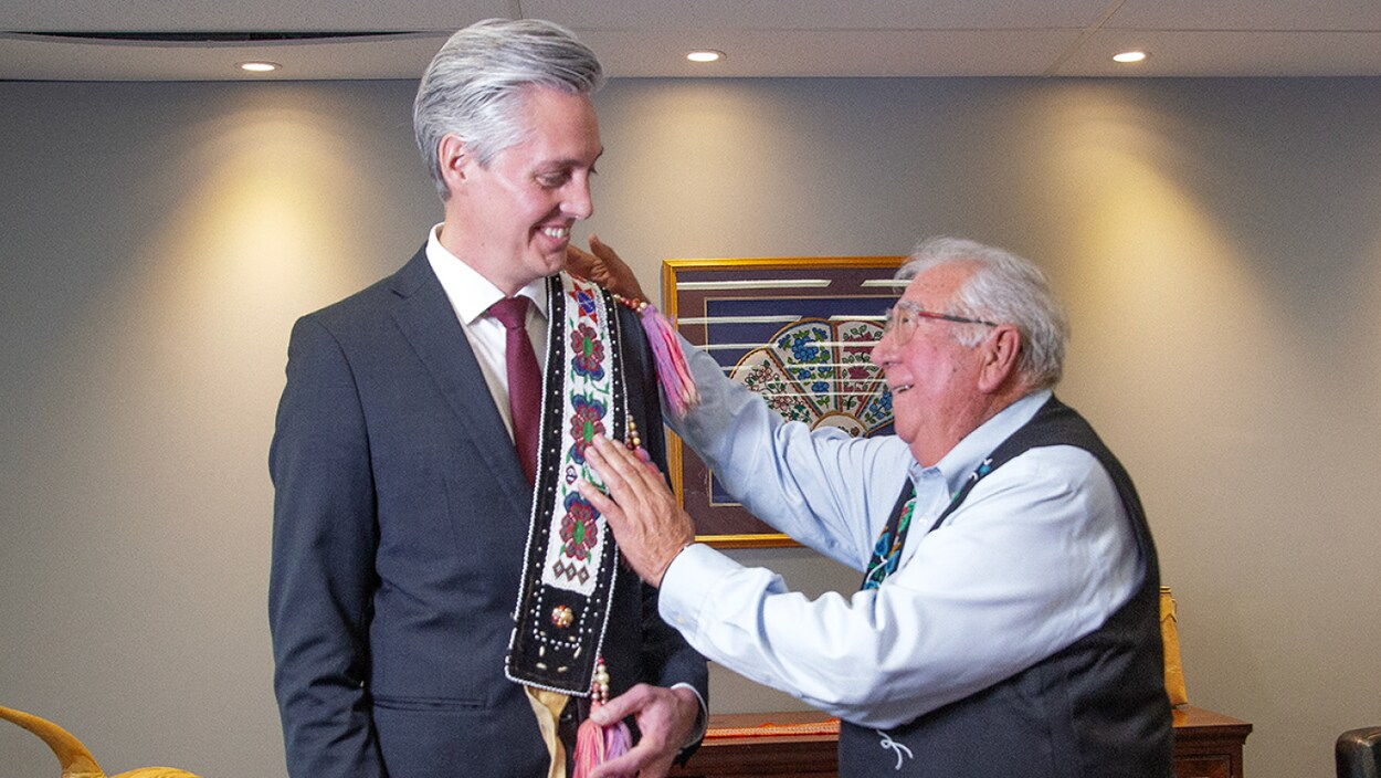 Une ceinture perlée métisse revient aux Territoires du Nord-Ouest 50 ...