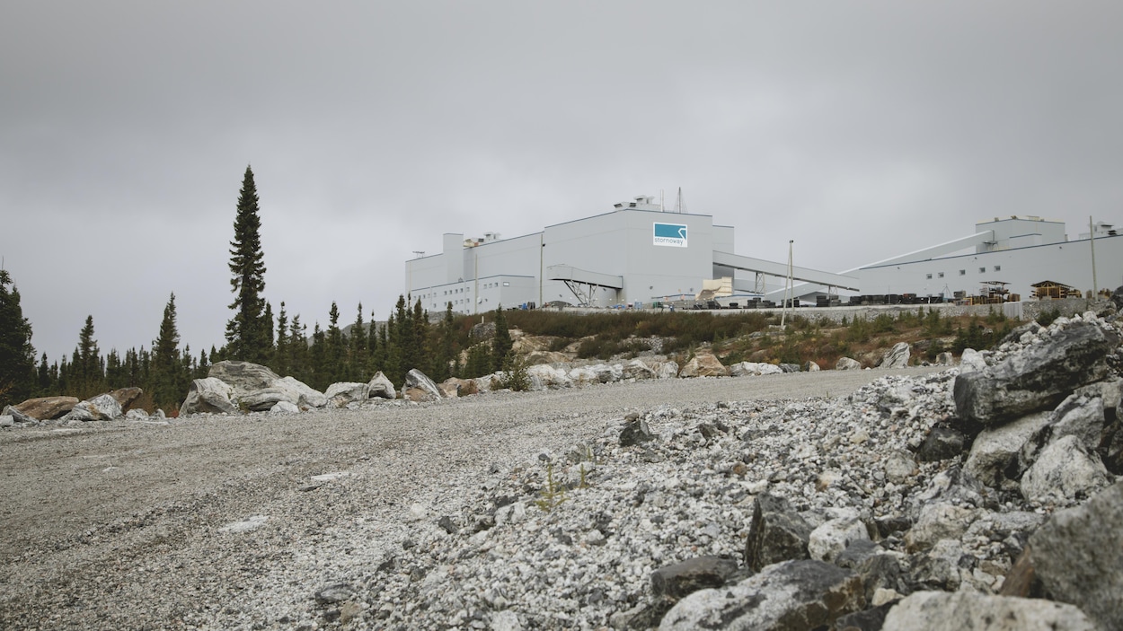 Les employés de la mine de diamants de Stornoway évacués | Feux de ...