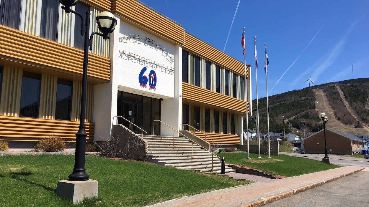 Murdochville commémore les 60 ans d'une grève retentissante | Radio ...