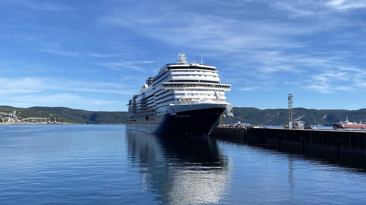 Coup d’envoi de la haute saison des croisières à Baie-Comeau | Radio-Canada