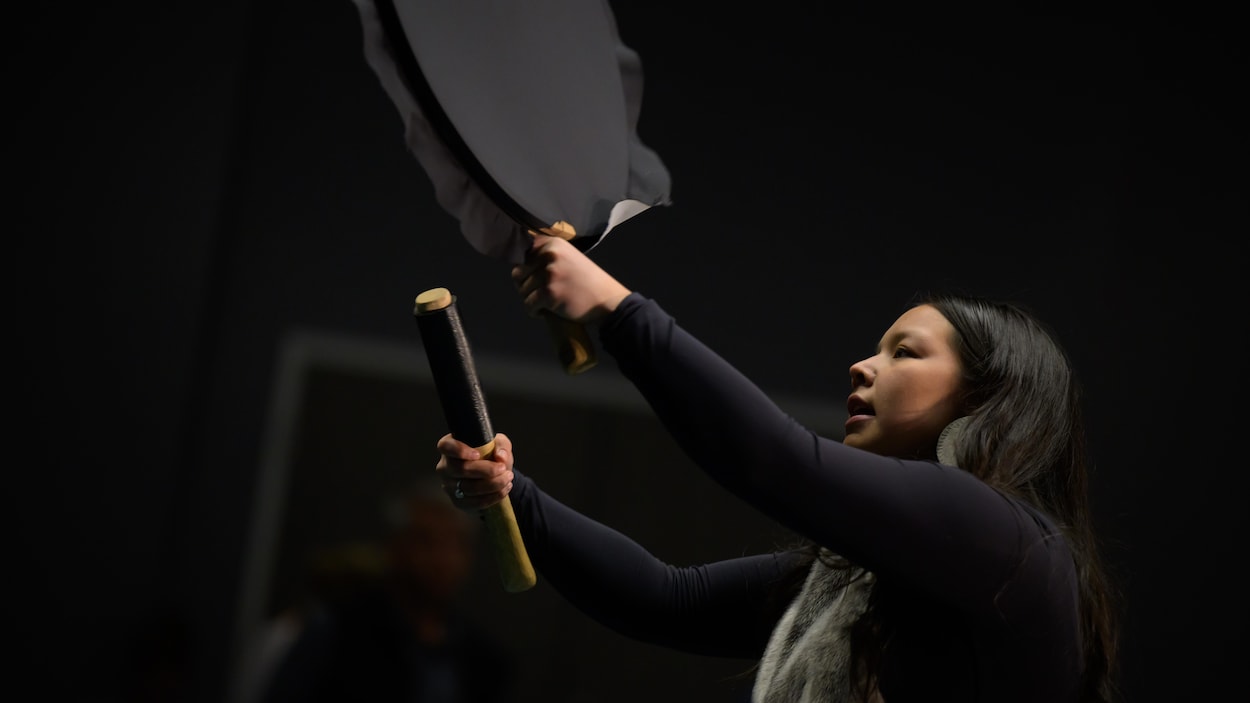 Des célébrations riches en émotions à Iqaluit pour le 25e anniversaire ...