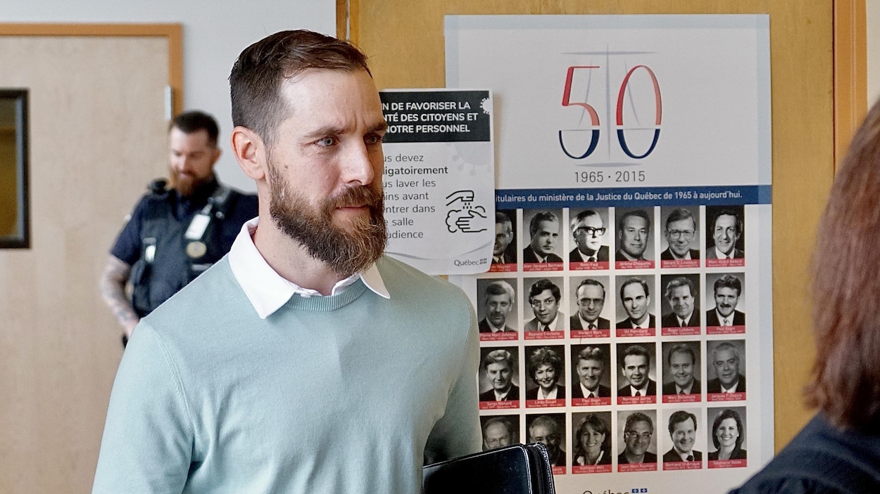 Le chiropraticien Olivier Chagnon peut continuer de pratiquer | Radio ...