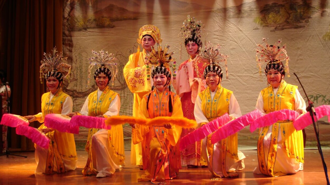 Un couple partage son amour pour l’opéra chinois depuis plus de 30 ans ...